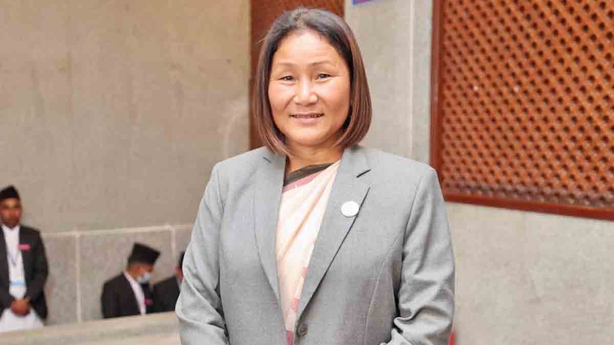 इन्दिरा राना रास्वपा बाट अलग